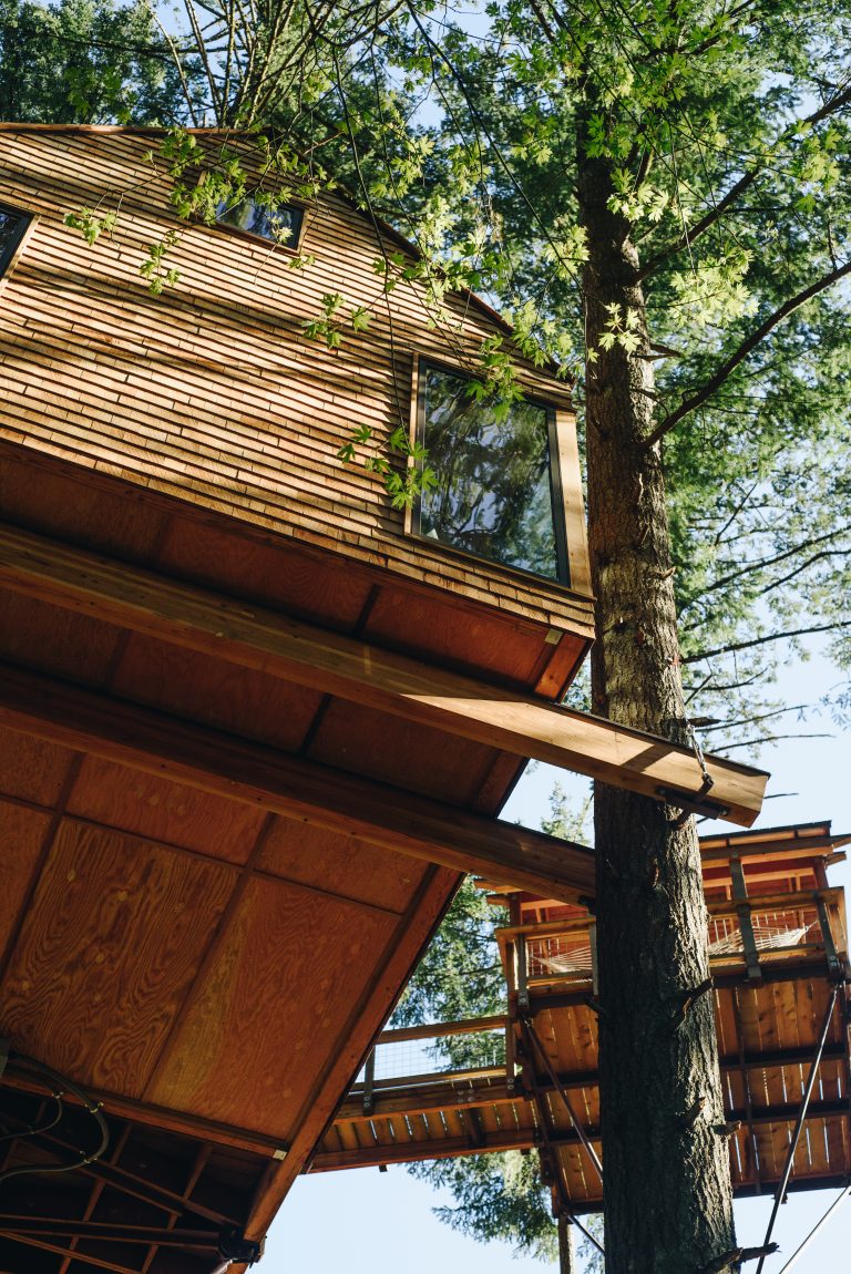National Park Vibes for this Oregon Treehouse - Nelson Treehouse