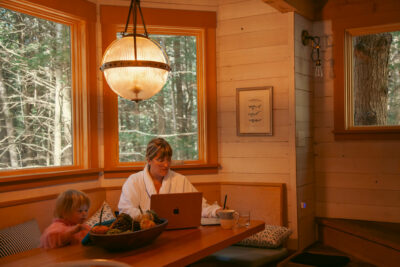 Fall Getaway at The Woods Treehouse - Nelson Treehouse