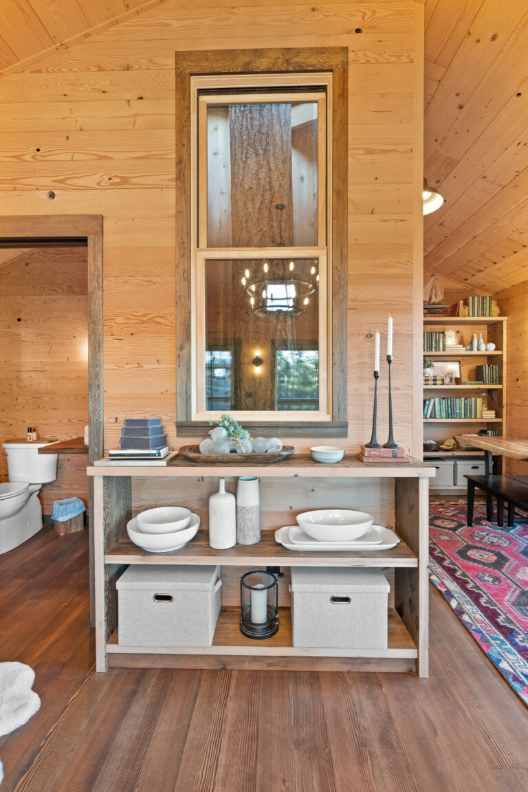 The Picnic Point Treehouse: A Cozy Coastal Retreat in the Trees ...